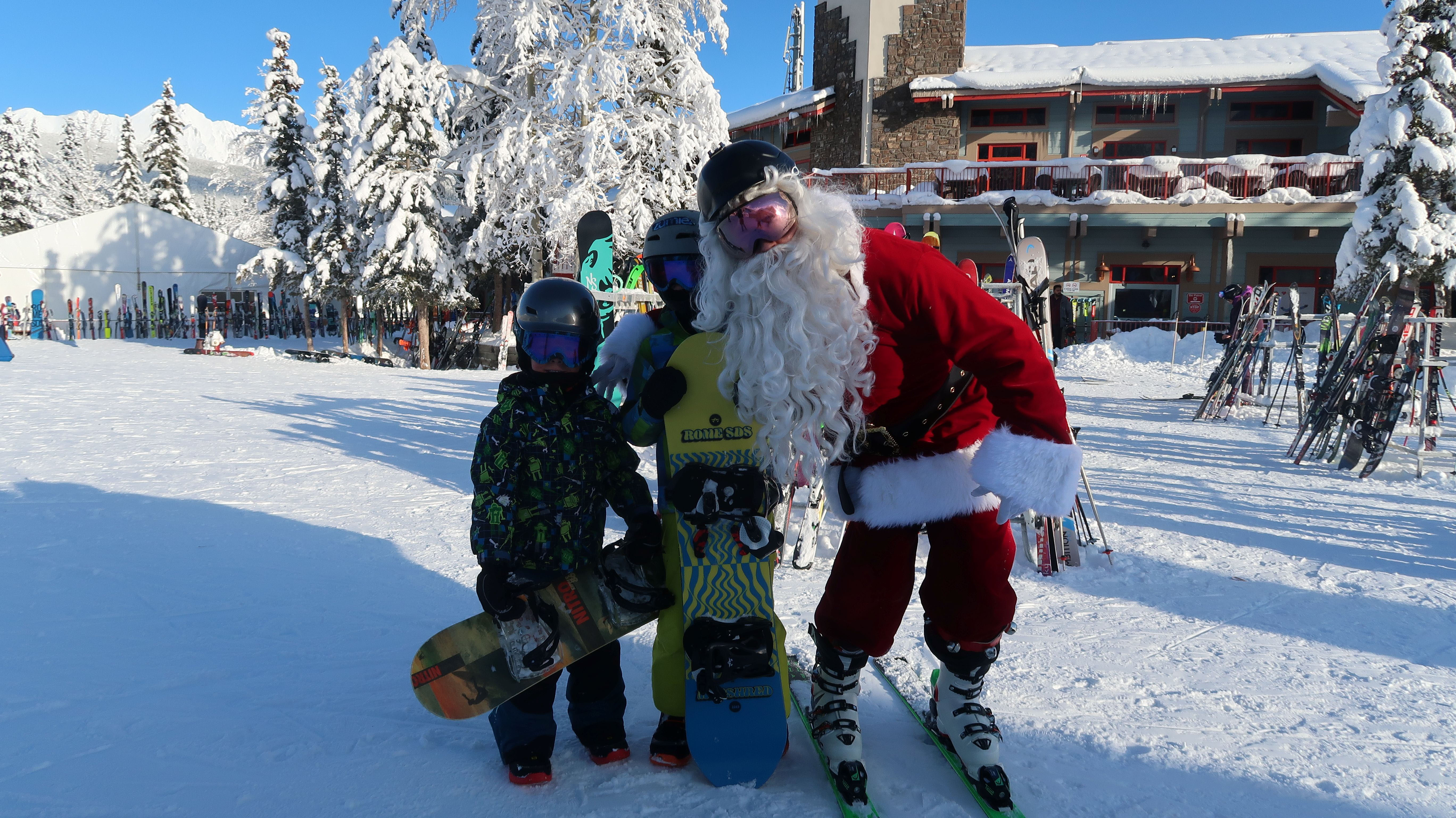 Holiday Season Special Family Private Snowboard Lesson (Age 7+)